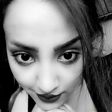 ‎زینب مهاجر‎ Zenab7275 • Instagram Photos And Videos