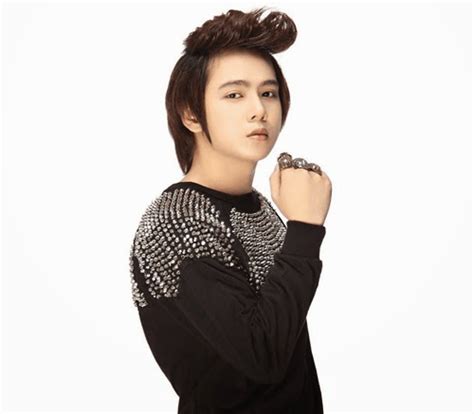 ធ្លាប់លេងម៉ូតសក់តាម Idol អត់ ជាង១០ឆ្នាំក្នុងសិល្បៈ នីកូ ប្ដូរម៉ូតសក់ច្រើន មិនឲ្យជាន់គ្នាសោះ