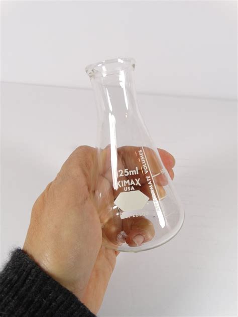 Vintage Erlenmayer Flask Kimax 125 Ml Flask Vintage Labware Chemist Chemistry T Etsy Vintage Erlenmayer Flask Kimax 125 Ml Flask Vintage Labware Chemist Chemistry T Etsy