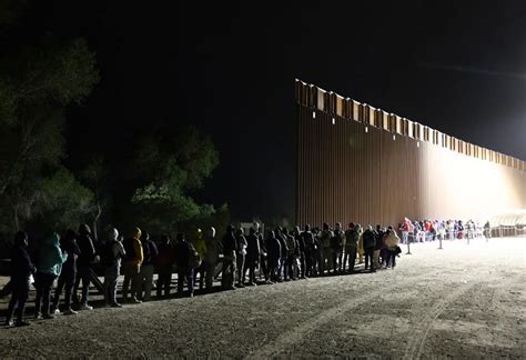 Border Busting Del Rio Sector At 169 Capacity As Mayorkas Pops In For