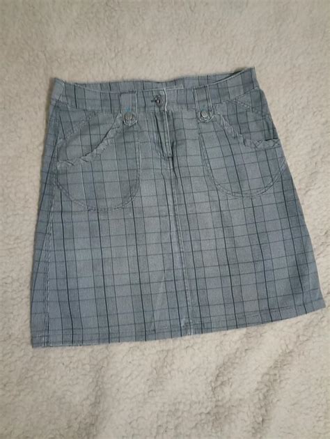 Жіноча спідниця розмір S Und — ціна 148 грн у каталозі Міді спідниці Купити жіночі речі за