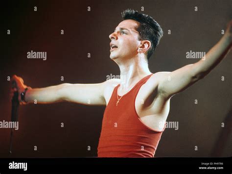 Dave Gahan Depeche Mode On 09 04 1986 In Birmingham Usage