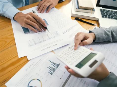 The Difference Between LLCs And LLPs