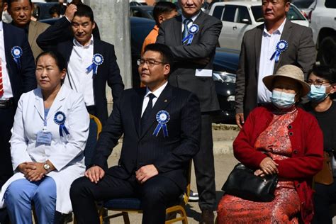 296 505 иргэнд үзлэг шинжилгээ хийхэд 150 968 сэжигтэй тохиолдлыг илрүүлээд байна