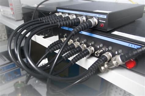 ZET 017-U8 FFT spectrum analyzer, 8 measuring channels