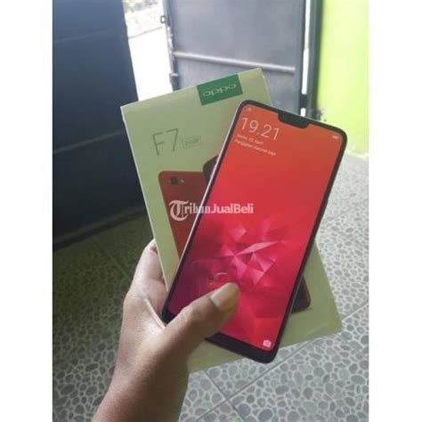 HP Oppo F7 Bekas Warna Merah Mulus Android Ram 4GB 64GB Lengkap Normal Di Yogyakarta Tribun