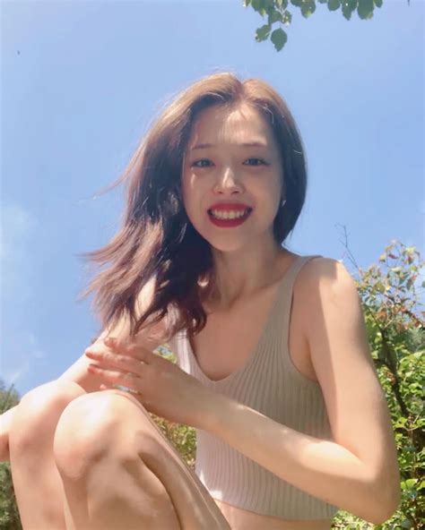Police Confirms Sulli Has Passed Away By Suicide