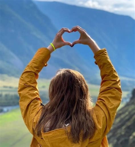 Женственность благостная Если вам повезёт вы останетесь одни Совсем одни когда никого не