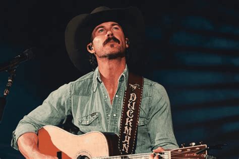 Riley Green Explains Why Keeping Songs Simple Has Been Key To His