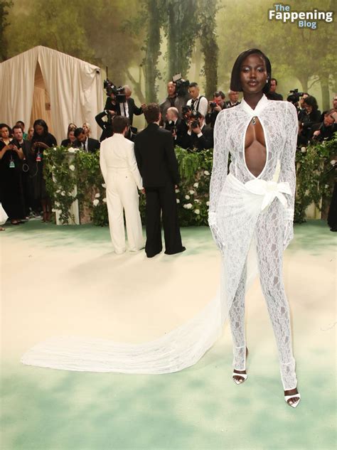 Adut Akech Adutakech Nude Leaks Photo 170 Thefappening