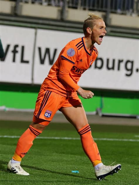 Kvinnliga Fotbollsspelare Jessica Fishlock Redaktionell Arkivbild Bild Av Flicka Spelare