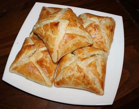 ნამდვილი ფენოვანი ხაჭაპური ყველი ფენებს შორს დნება Gemrielia Ge