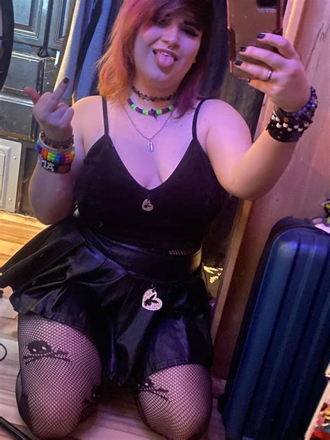 Would you RAWR XD at me ? : r/EmoGirlsFuck