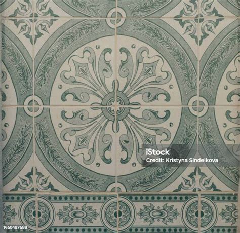 포르투갈 리스본의 오래된 주택 외관에서 그린 세라믹 타일 포르투갈 전통 Azulejos 장식 예술적 디자인 배경 창조적 인 질감 표면 0명에 대한 스톡 사진 및 기타 이미지