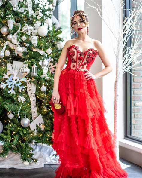 The Best Christmas Dress For Instagram Fashion Influencers