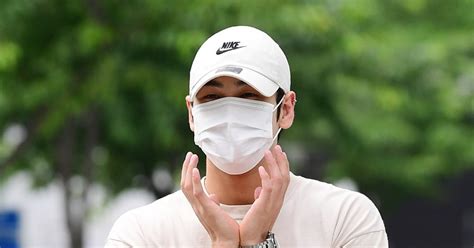 [t포토] 백호 귀여운 백호 꽃~