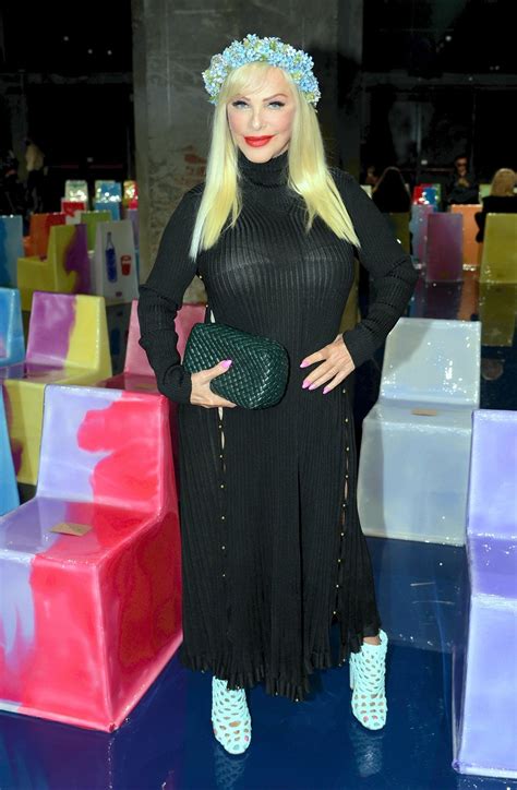 Fashion Week Ilona Staller Ospite Alla Sfilata Di Bottega Veneta