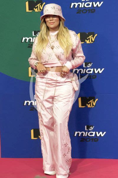 Mezcalent Karol G En Los Mtv Miaw