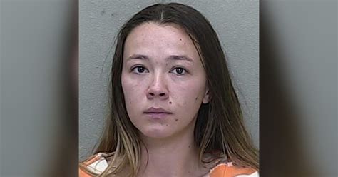 Arrestan A Mujer De Florida Que Abusó Sexualmente De Su Perro Y Vendió
