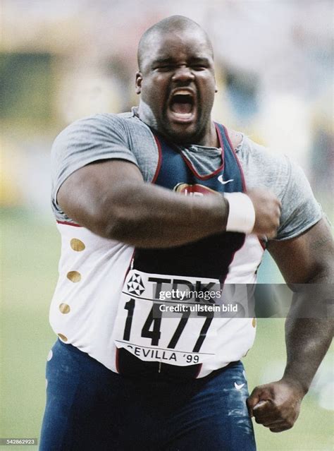 Der Amerikanische Kugelstoßer Cottrell J Hunter Verzerrt Sein News Photo Getty Images