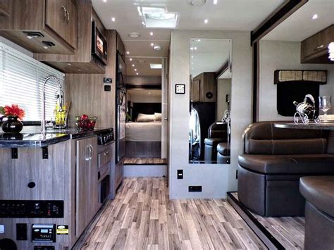 2018 New Dynamax Corp Isata 3 24rw 2 Slide Hydraulic Levelers Full