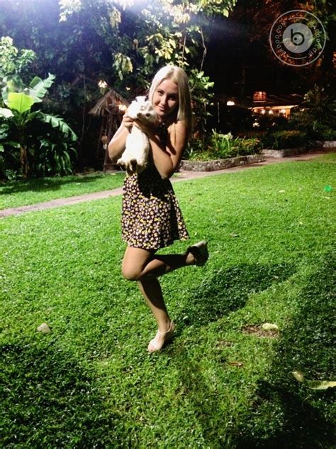 Kirby Bliss Blanton Nude Warrior Women On Beach Photos Stretches Video Facebook