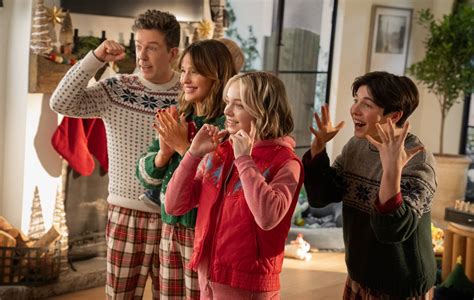 This New Jennifer Garner Christmas Film Is Dominating Netflix UK