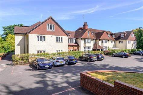 Worplesdon Hill House Worplesdon Gu22 2 Bed Apartment £2 000 Pcm £