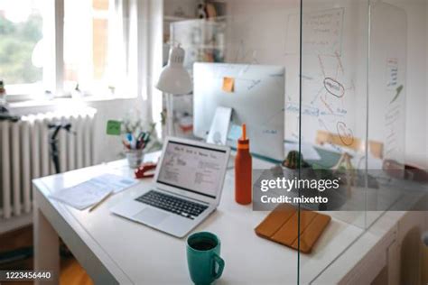 Plexiglass Office Photos And Premium High Res Pictures Getty Images