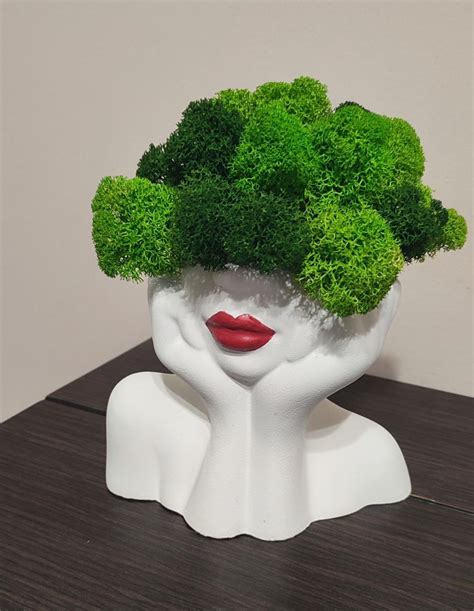 Купити Набір дівчинка та долоні в гіпсовому кашпо з стабілізованим