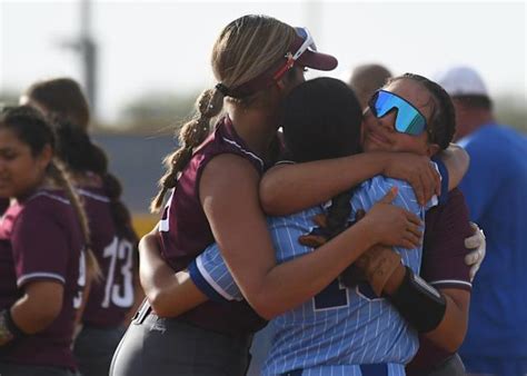 Ralls Freshman Destiny Garza Delivers Good Eats Bi District Softball Sweep Of Tahoka