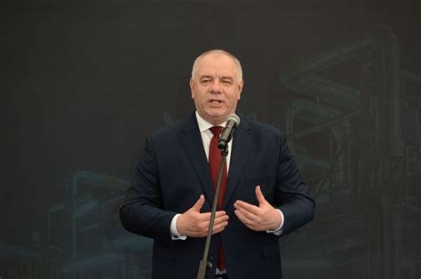 Oświadczenie Majątkowe Jacka Sasina Wicepremier Ma Mniej Nieruchomości Money Pl