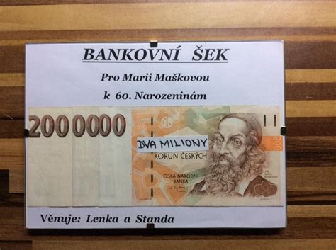 Jak zabalit peníze jako dárek | Money gift, Gift wraping, Family birthdays