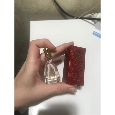 Jimmy Choo I Want Choo - купить женские духи, цены от 220 р. за 2 мл