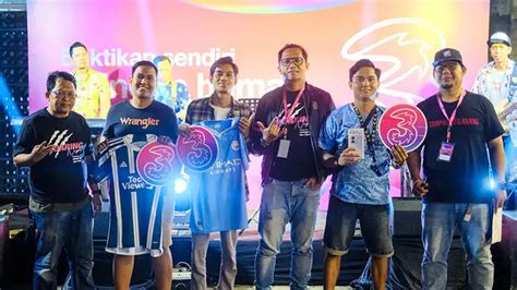 Melesat Dengan Jaringan Tri Ini Kemeriahan Roaring Night Tri Di Jambi