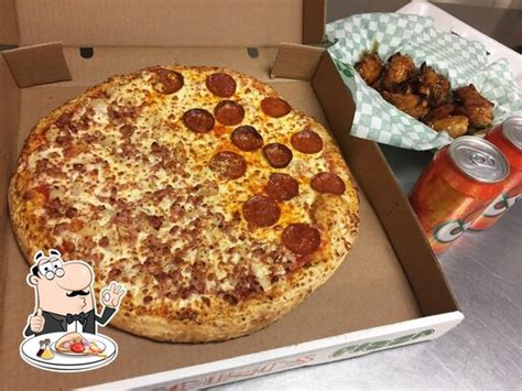 Reginos Pizza Toronto Restaurant Menu Prices And Reviews Reginos Pizza Toronto Restaurant Menu Prices And Reviews