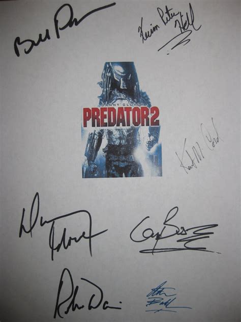 Predator 2 Signed Film Movie Script Screenplay Autograph X7 Danny