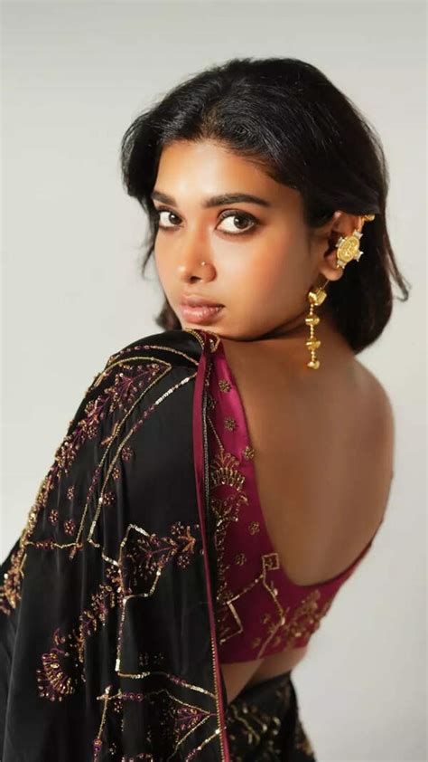 Poorva Choudhary Obc Controversy Hits Upsc Topper Poorva Choudhary