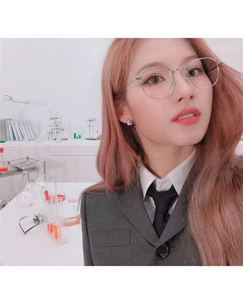 211008 Twice Instagram Update Sana Kpopping