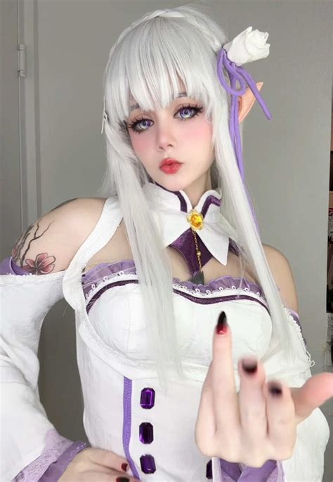 Emilia De Rezero Cosplay Showcase Tiktok