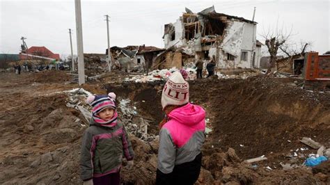 Ukraine hit by Russian missiles day after West's offer of tanks - BBC News