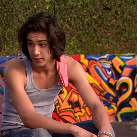 Pin De Raenesha Clifton En Victorious En 2025 Victorius Personajes