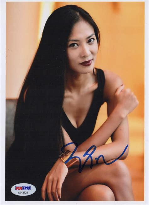 Xin Wang Stunning Chinese Actress Signed Gorgeous Posed Photo Hobbies And Toys Memorabilia