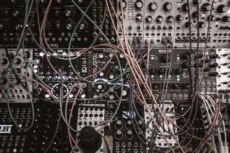 modular synthesis the complete beginner s guide