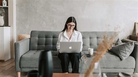 what to write when forwarding an email with sample emails in 2025