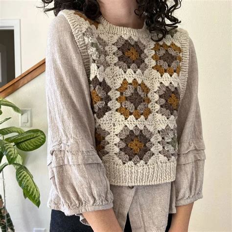 33 Beautiful And Free Crochet Vest Patterns • Made From Yarn
