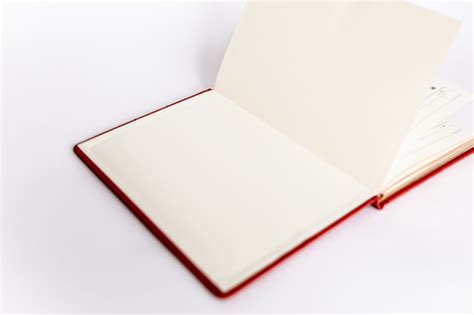빈 책 복사 공간 열기 흰색 배경에 빨간색 일일 노트북 책 열기 0명에 대한 스톡 사진 및 기타 이미지 0명 공란 교육