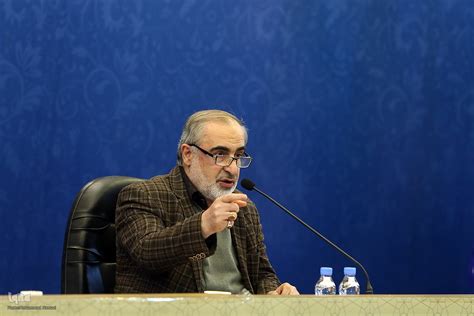 لزوم تقلید ۱۵ ساله قرآن‌آموز از سبک تلاوت قاریان مشهور