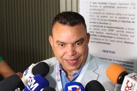 Presidente Abinader Designa A Julio Landrón Como Director Del Servicio