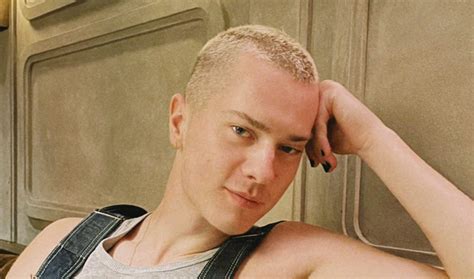 Stijn De Vries Mezelf In Widm Zien Voelde Als Een Koortsdroom Linda Nl